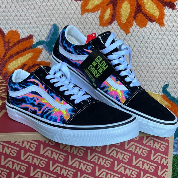 Vans | Shoes | Vans Old Skool Electric Flame Blacktrue White Mens ...